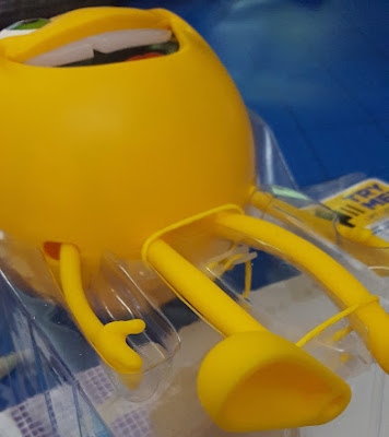 The Brick Castle: The Emoji Movie Poseable Light-Up Figures Review (age ...