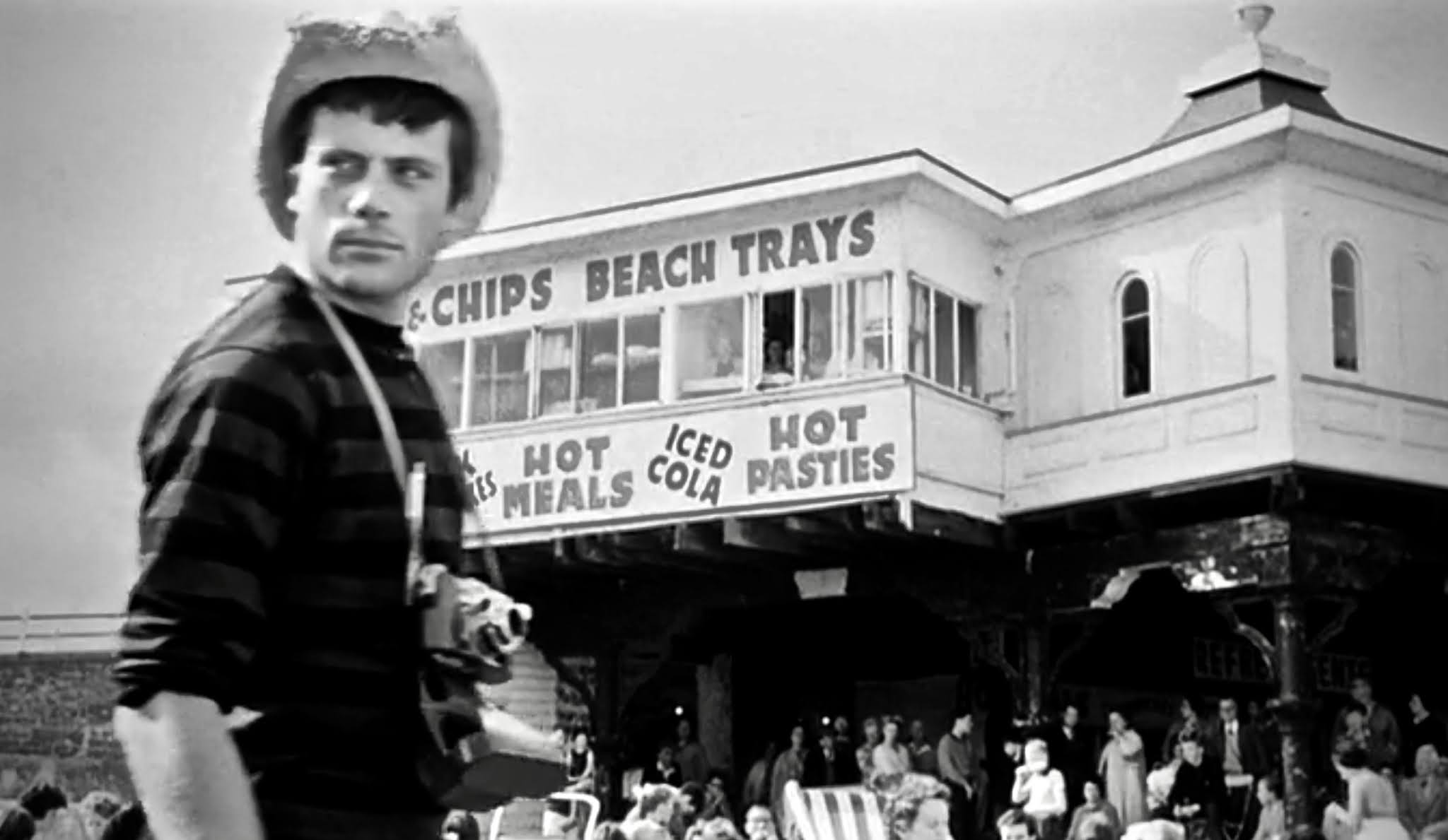 cult film freak: MICHAEL WINNER DIRECTS OLIVER REED RUNNING 'THE SYSTEM'