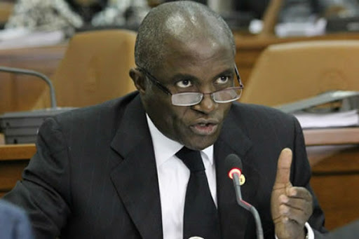 Corrigir o que está mal significa (também) rever a Constituição do País ...