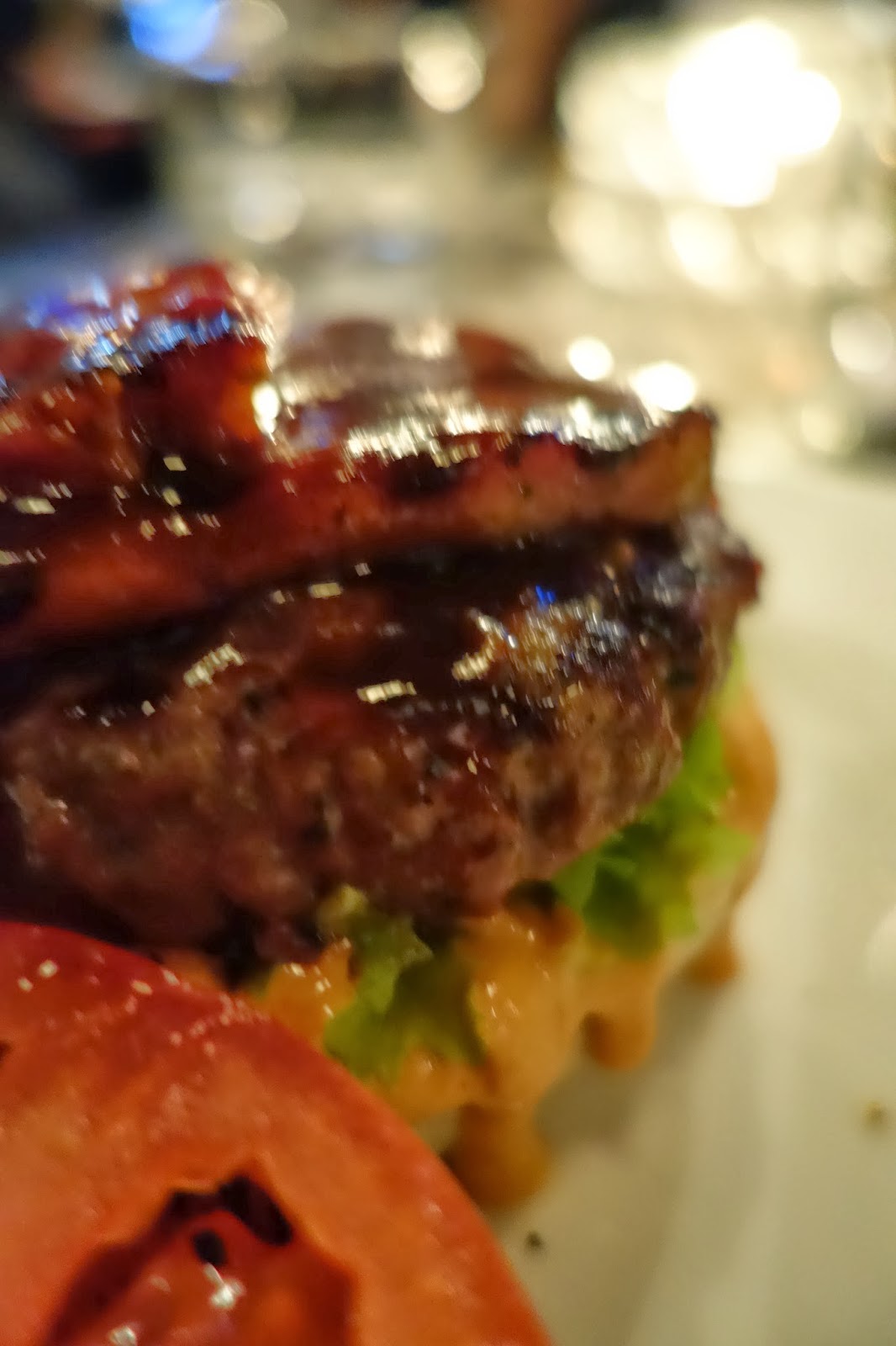 Smaken av Oslo: Uke 9 - Døgnvill Bar & Burger på Vulkan