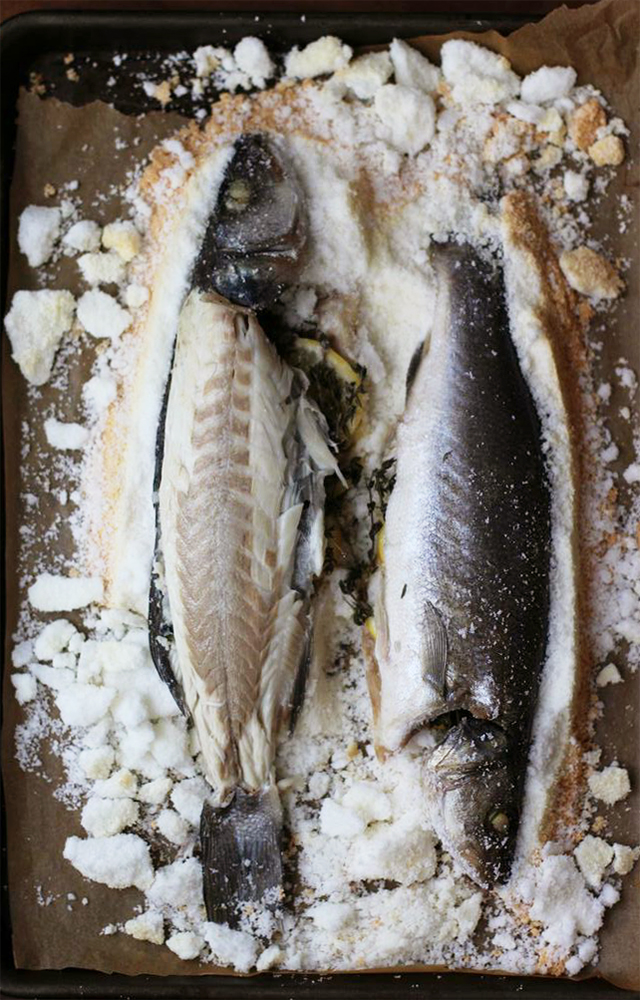 Aglio, Olio e Peperoncino: Branzino al sale recipe