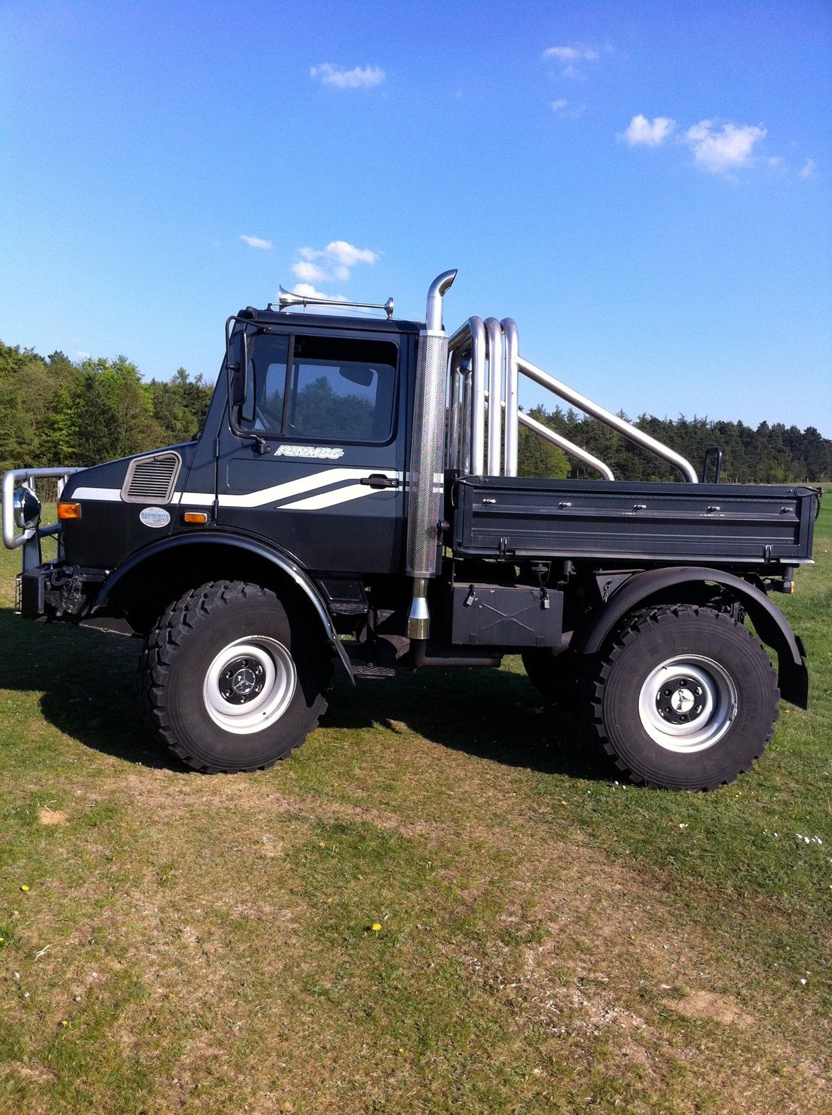 Unimog 408 - Einer von 12 Freizeitmobilen: Funmog