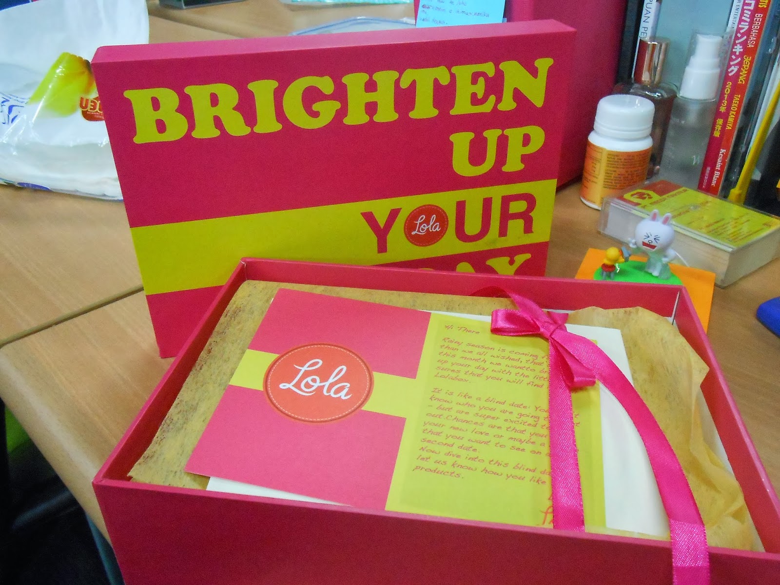Unboxing Lola Box November 2013 | utoTIA Blog