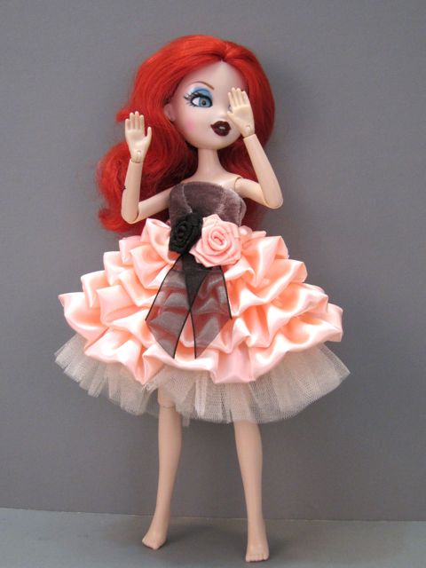 Kurhn Dolls, Part Two: Kurhn 6077 Glamorous Kurhn | The Toy Box Philosopher