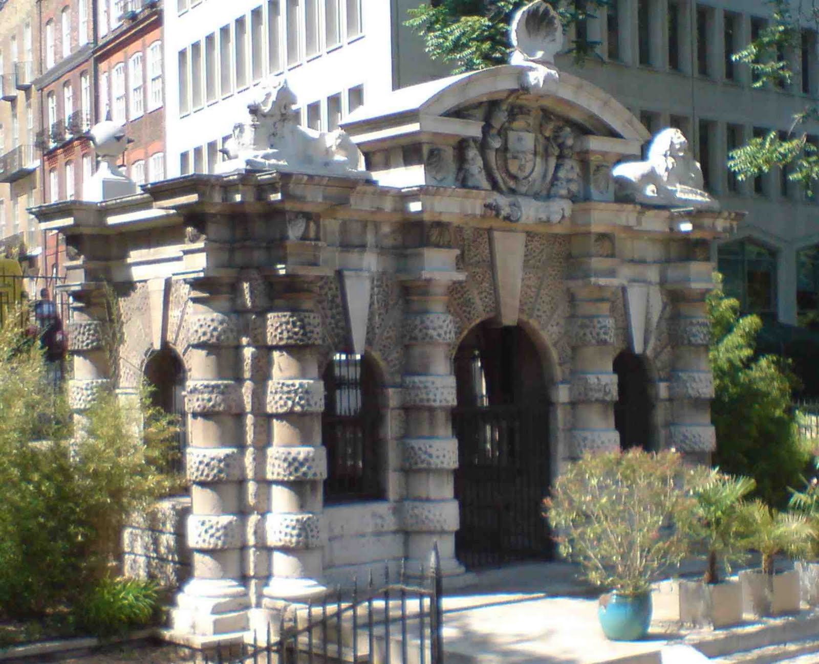 English Buildings: ...c 1500-1700
