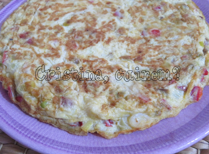 Cuinem?: Truita de primentó roig i alls tendres