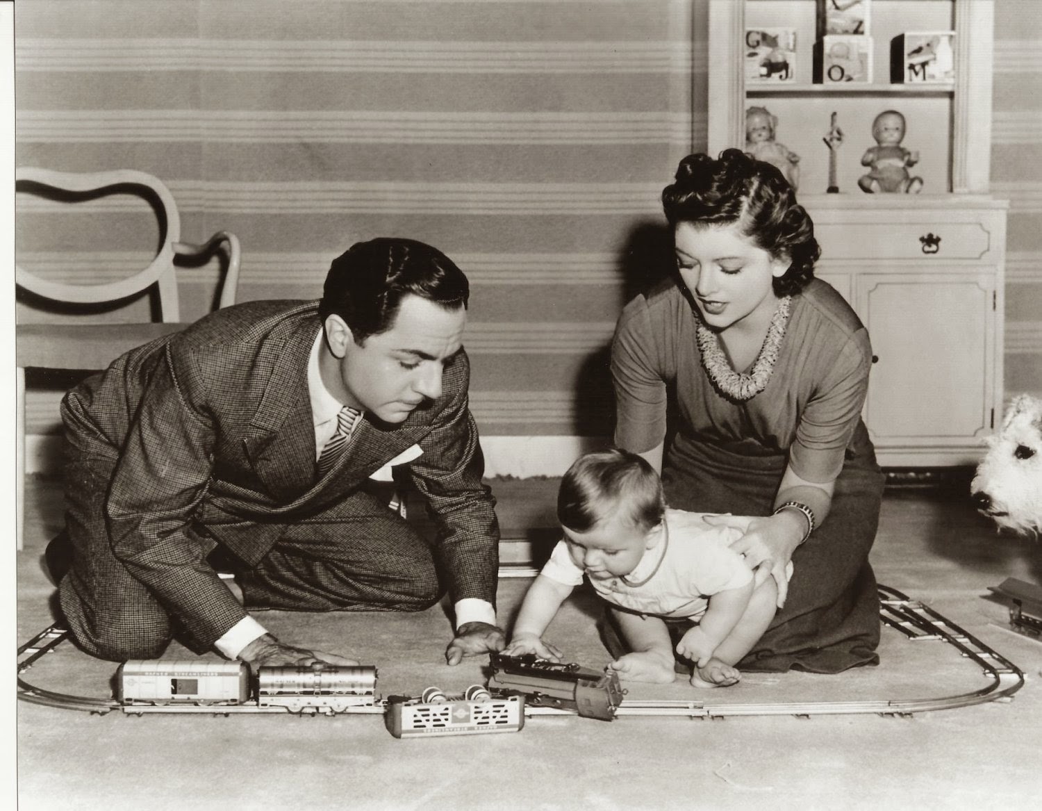 ImagineMDD: Movie Trains, Travel with Powell Loy Grant and Saint