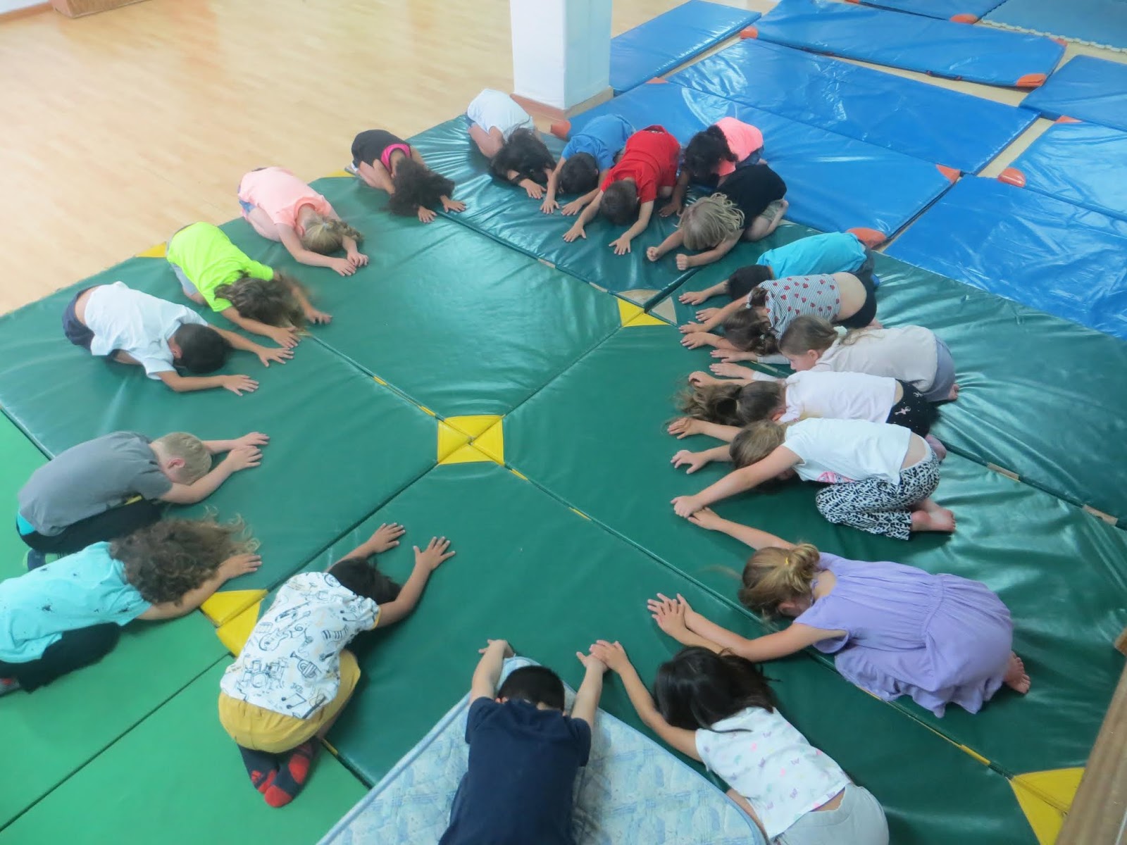 Bloc d´aula 5 anys: ELS CAVALLETS DE MAR: PORTES OBERTES I MATALÁS INFLABLE