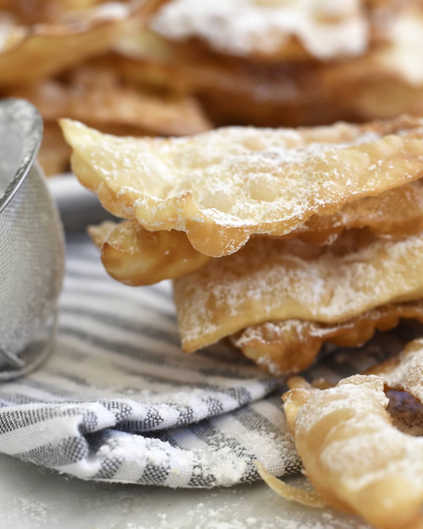 Cooking with Manuela: Chiacchiere di Carnevale - Italian Crispy Fried ...