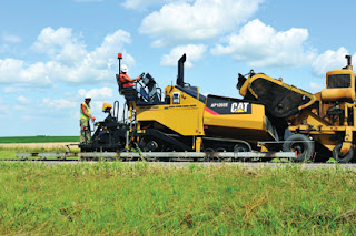 Máquinas de Carreteras y Obras: Nuevas pavimentadoras Cat de alta ...