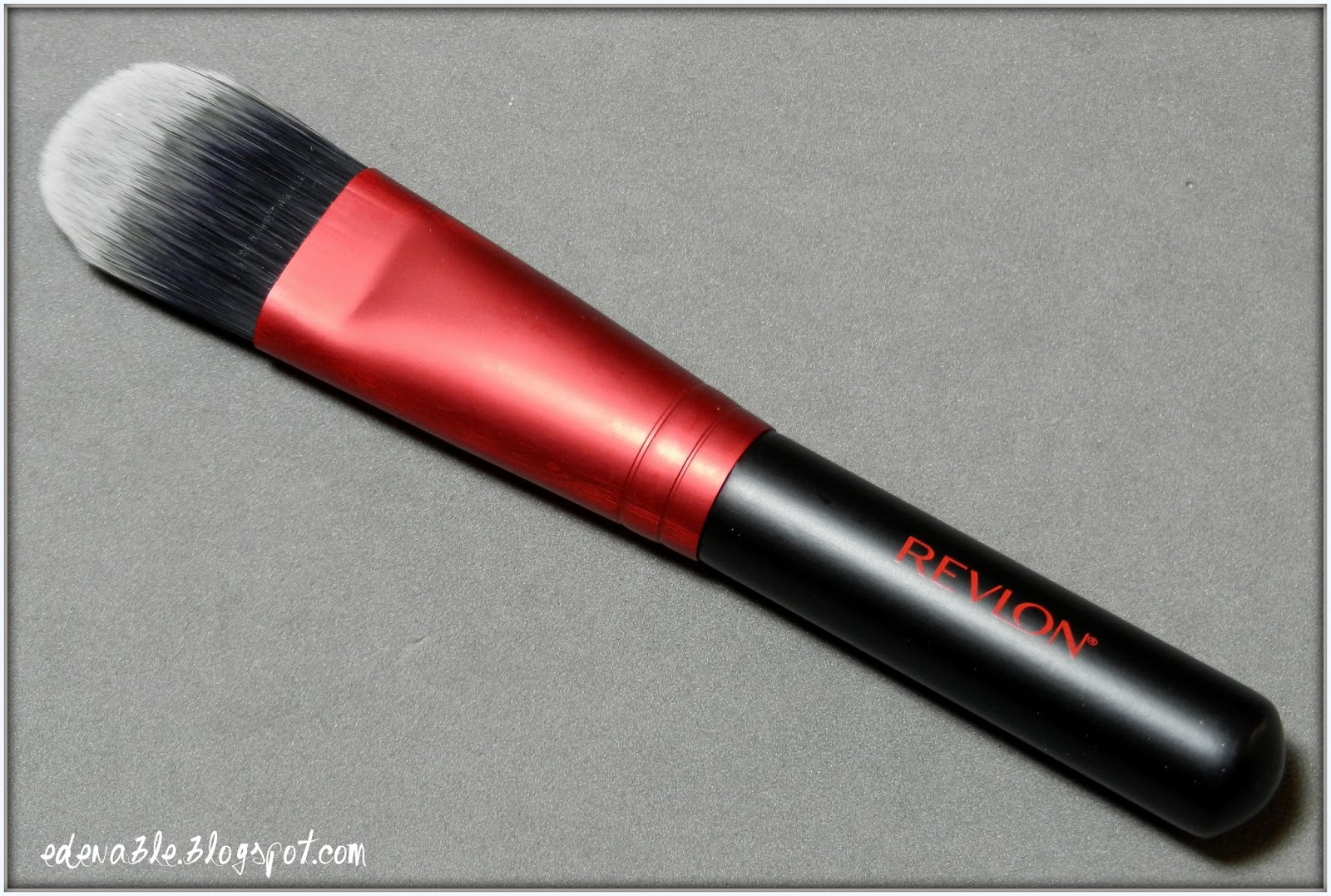 ריגושים וחידושים עם Revlon / Stars of Alex