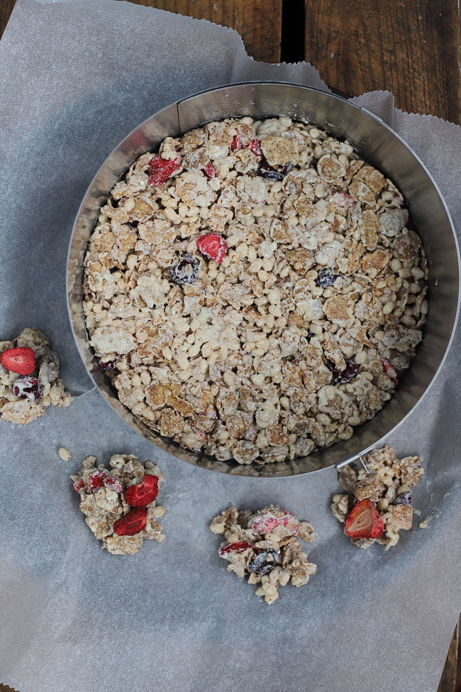 Croustillant fruits rouges et chocolat blanc