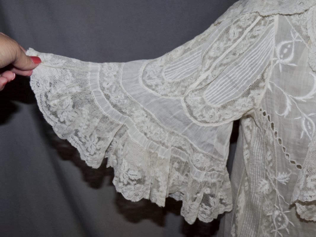 All The Pretty Dresses: Edwardian Dressing Robe