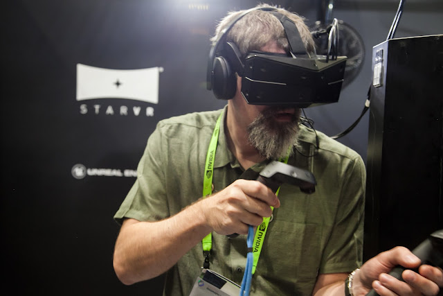 Lanzamiento de @StarvrCorp headset #VR de nueva generación en @SIGGRAPH ...