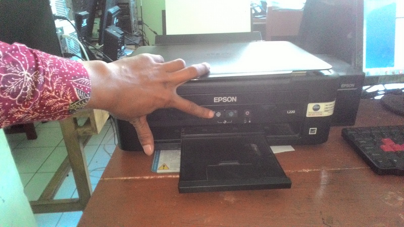 Cara Scan Epson L220 Secara Manual dengan Tombol Printer - Tips Komputer