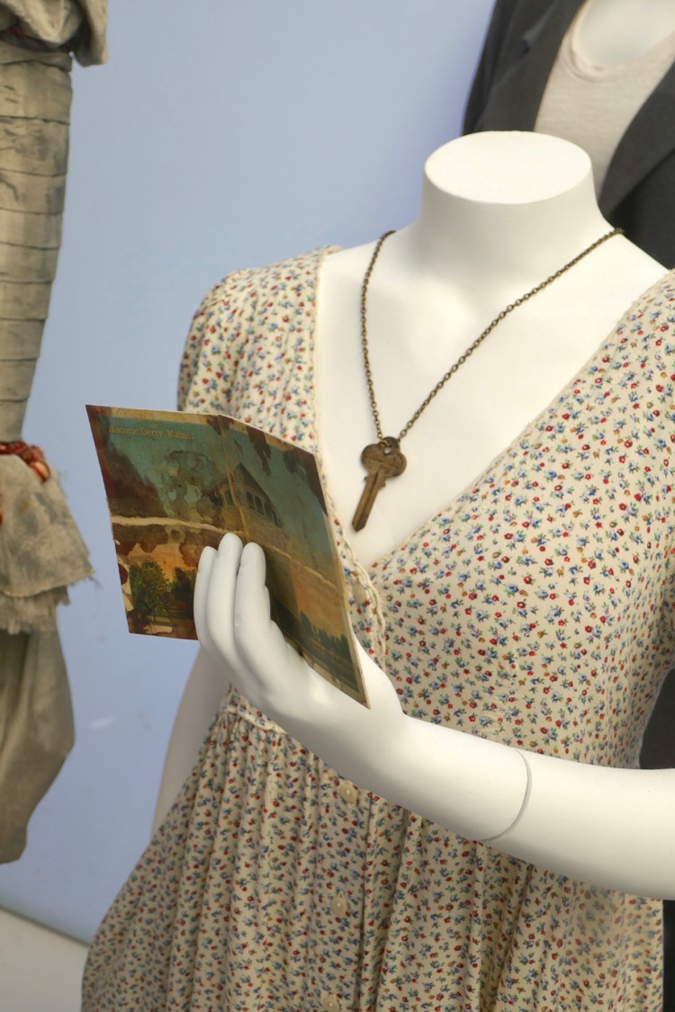 Hollywood Movie Costumes and Props: IT Chapter Two movie costumes on ...