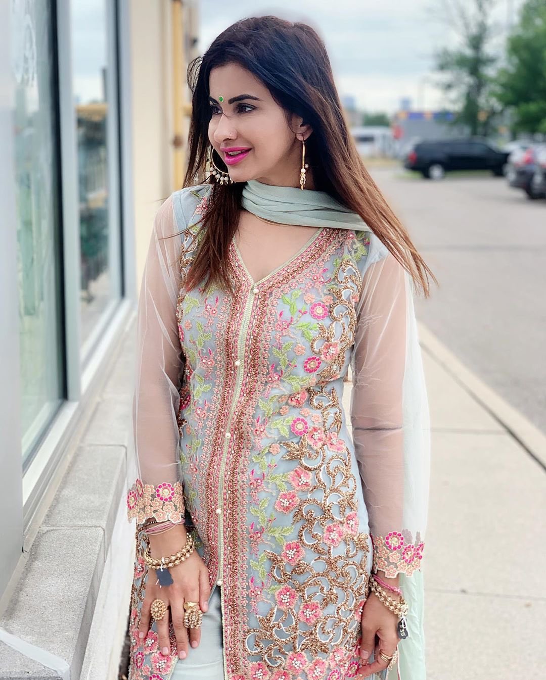 Movies Picture: Meeti Kalher