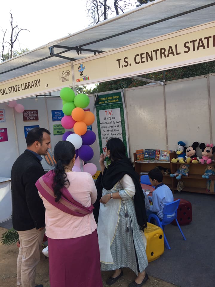 Day 2 of Library Stall at Chandigarh Carnival with lot of activities ...