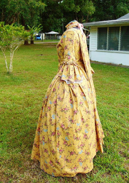 The Antique Sewist: Simplicity 3637 - Robe a la Francaise COMPLETE