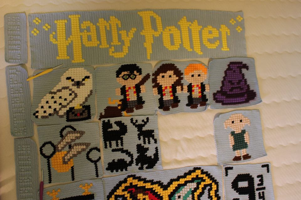 Ravenpuff & Magic Stuff: Harry Potter Crochet c2c squares