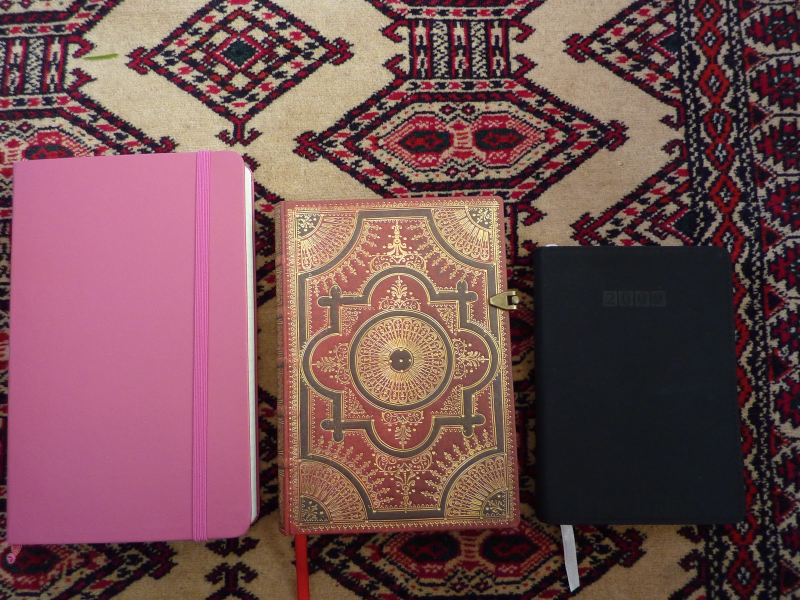 Plannerisms: Paperblanks Midi Ventaglio Rosso Journal as Day Per Page ...