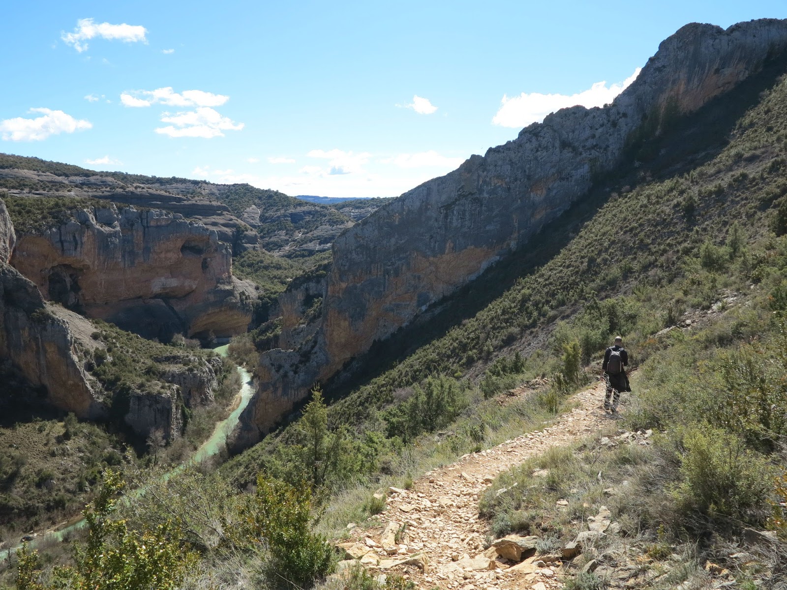 MONTAÑERA A TUS MONTAÑAS: Colungo-Alquezar-Colungo pasando por Asque