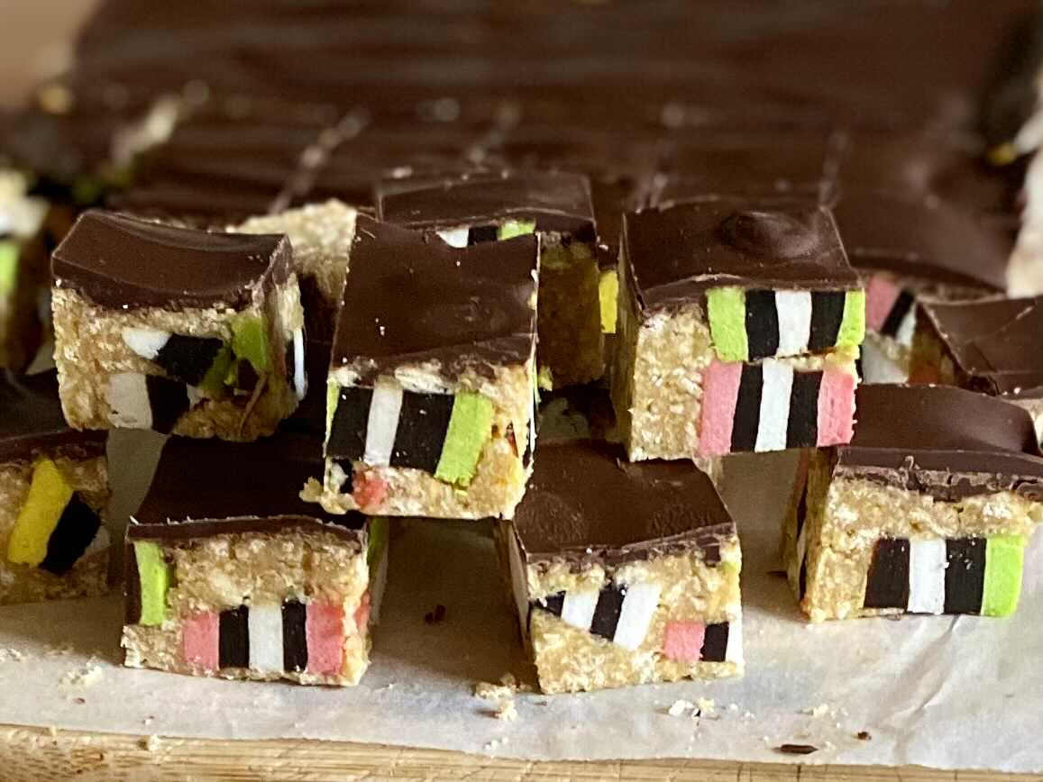 Green Gourmet Giraffe: Licorice allsort slice for a rainbow morning tea