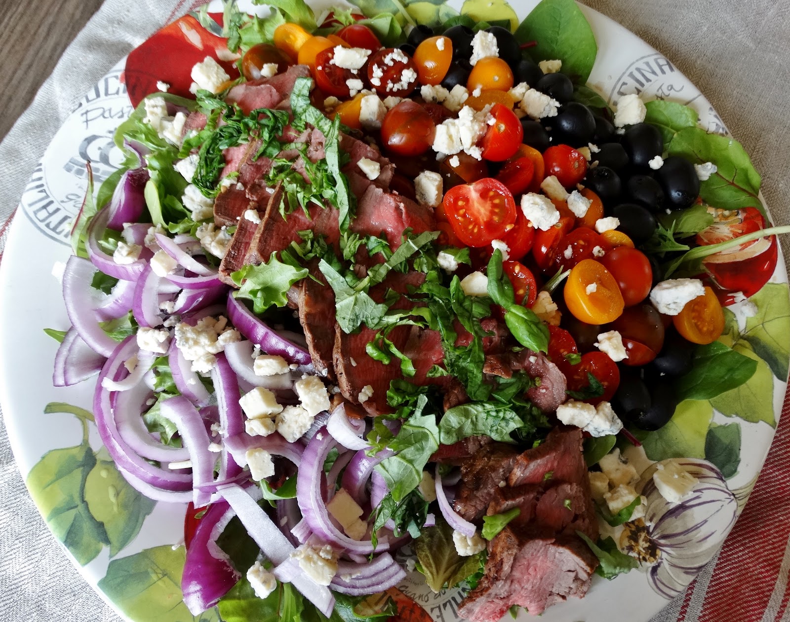 ...a quiet life...: balsamic salad with steak~