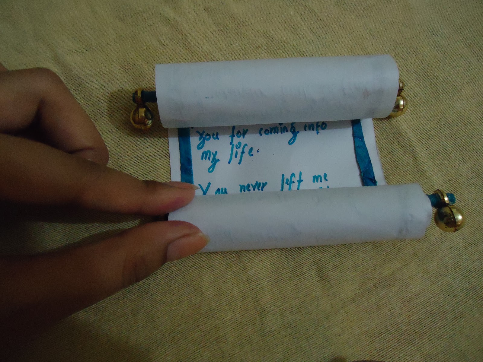 Creative art: how to make Scroll from waste material