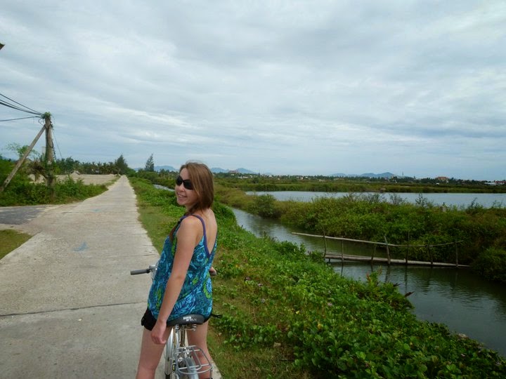 Travel - Posh Backpacking around South East Asia - Roses and Rolltops