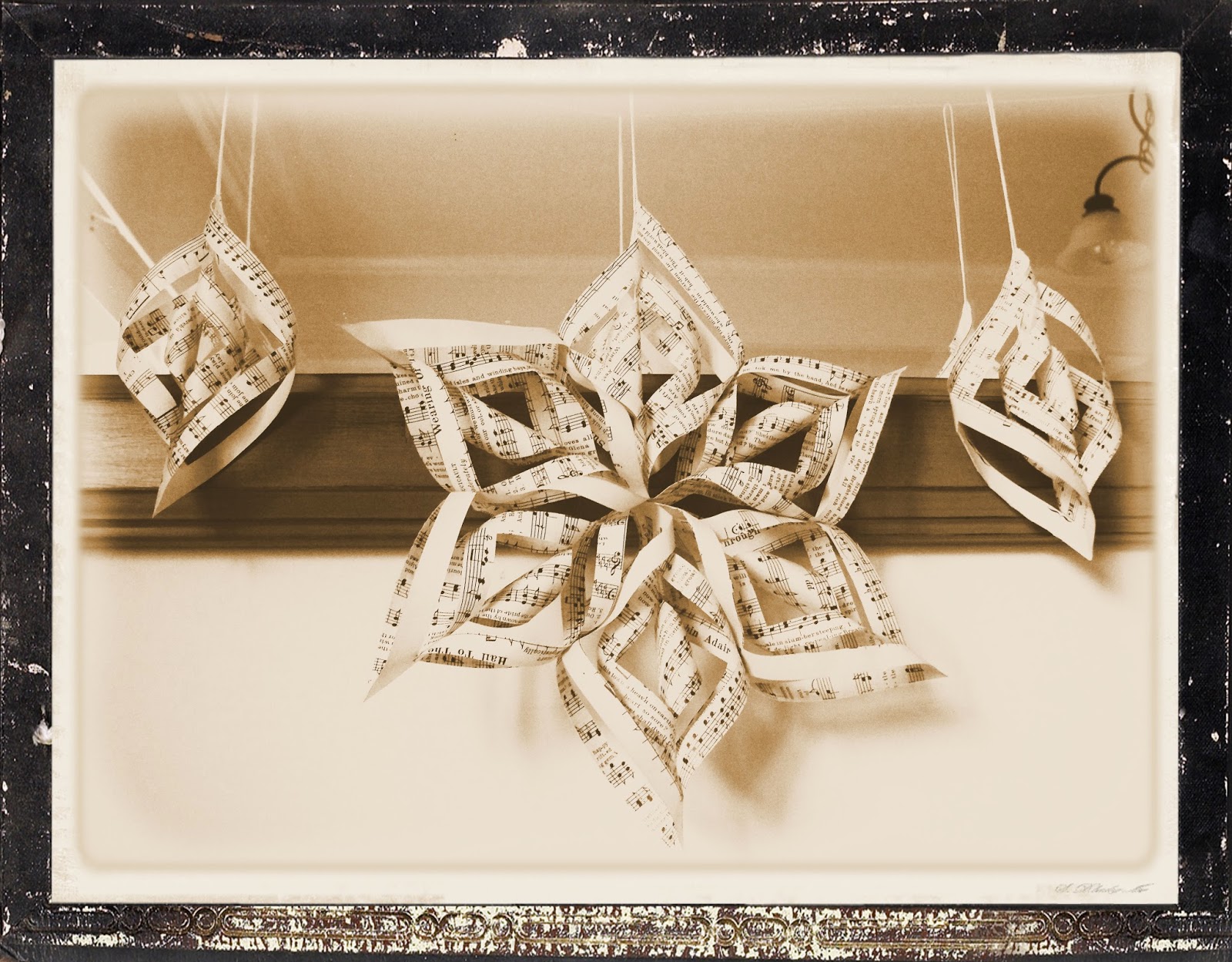 Krista Mae Studio: Paper Christmas Star Ornament Decoration