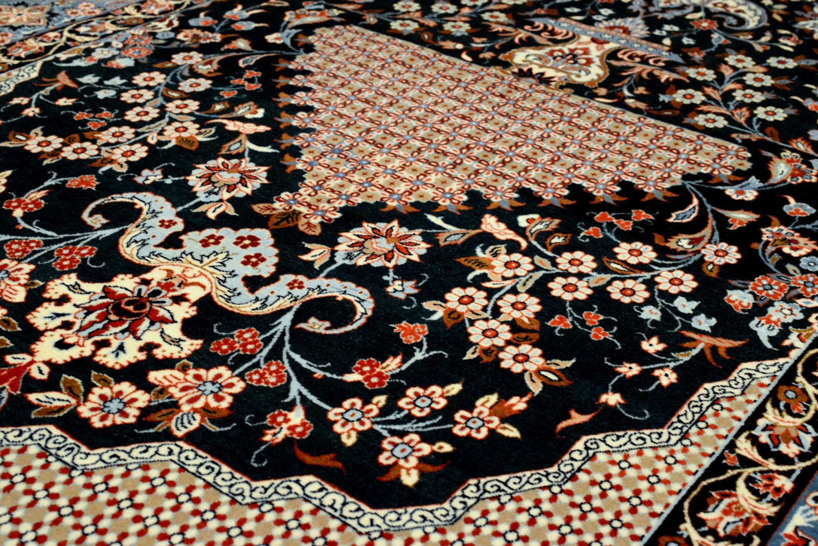 Seirafian Carpet - فرش صيرفيان: January 2013