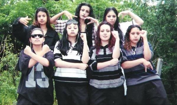 Momentos del Pasado: Cholas, las pandillas latinas femeninas de ...