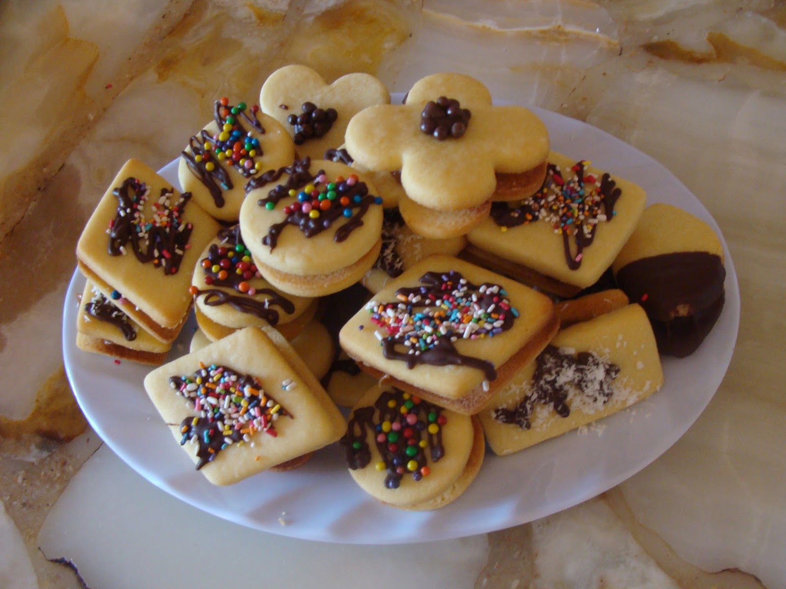 DULCE Y SALADO: Masitas finas y secas