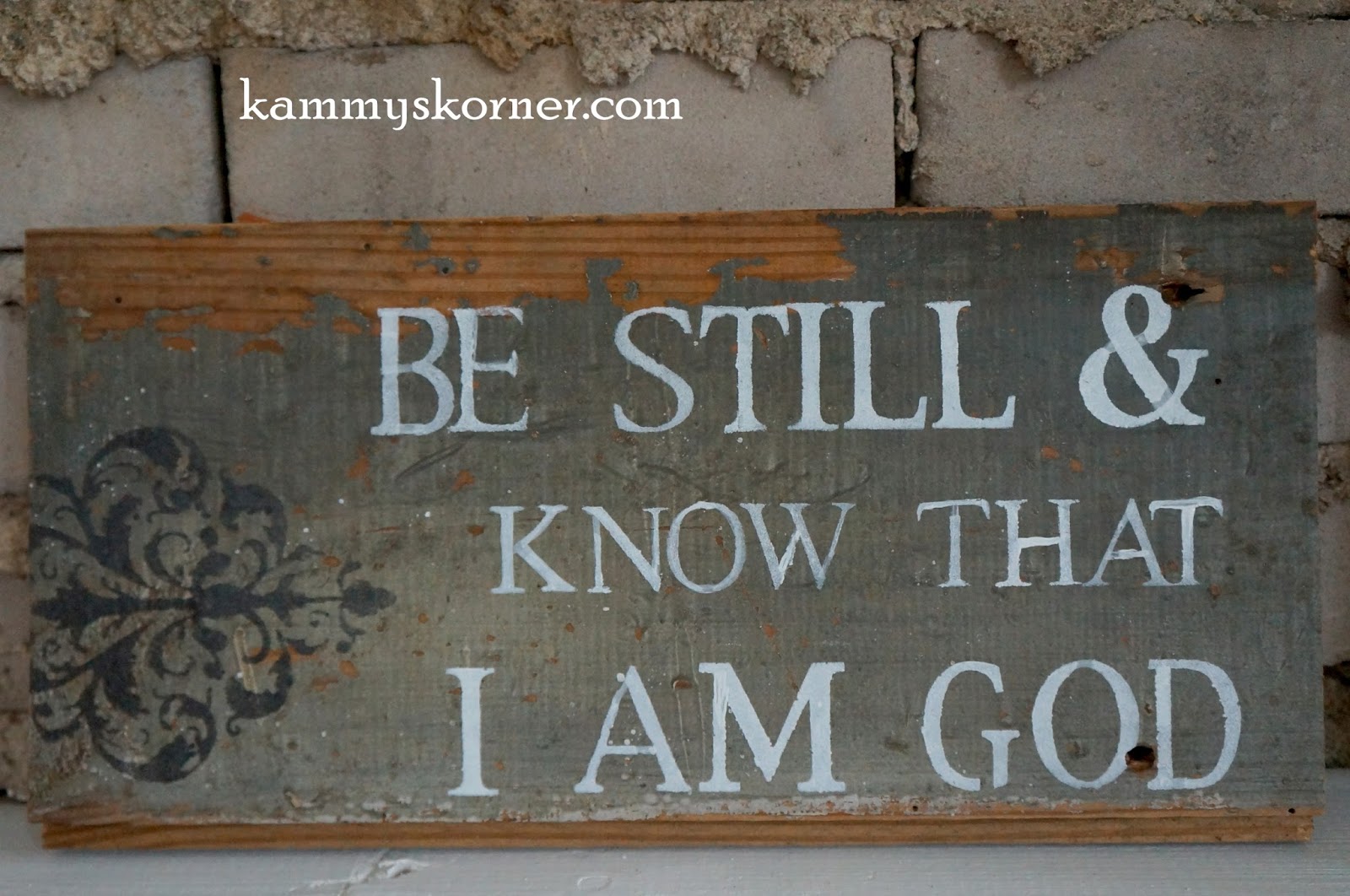 Kammy's Korner: Ten Awesome, Easy Salvaged Wood Signs