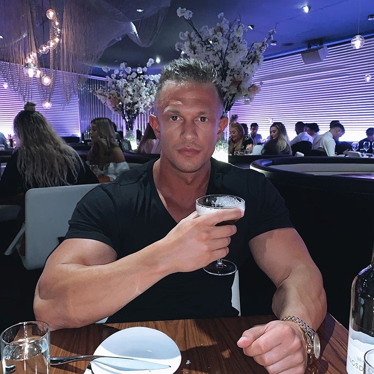 Muscle, Muscle, Muscle: Charlie London 4