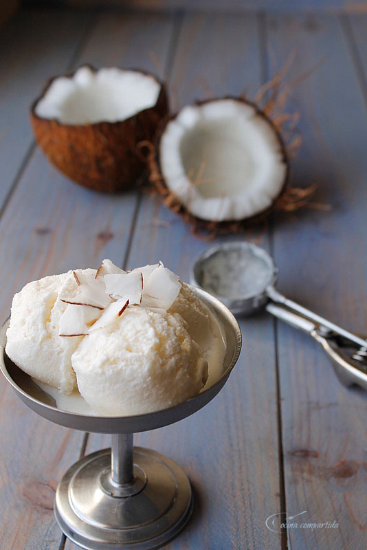 Helado de cremoso de coco con heladera o sin ella