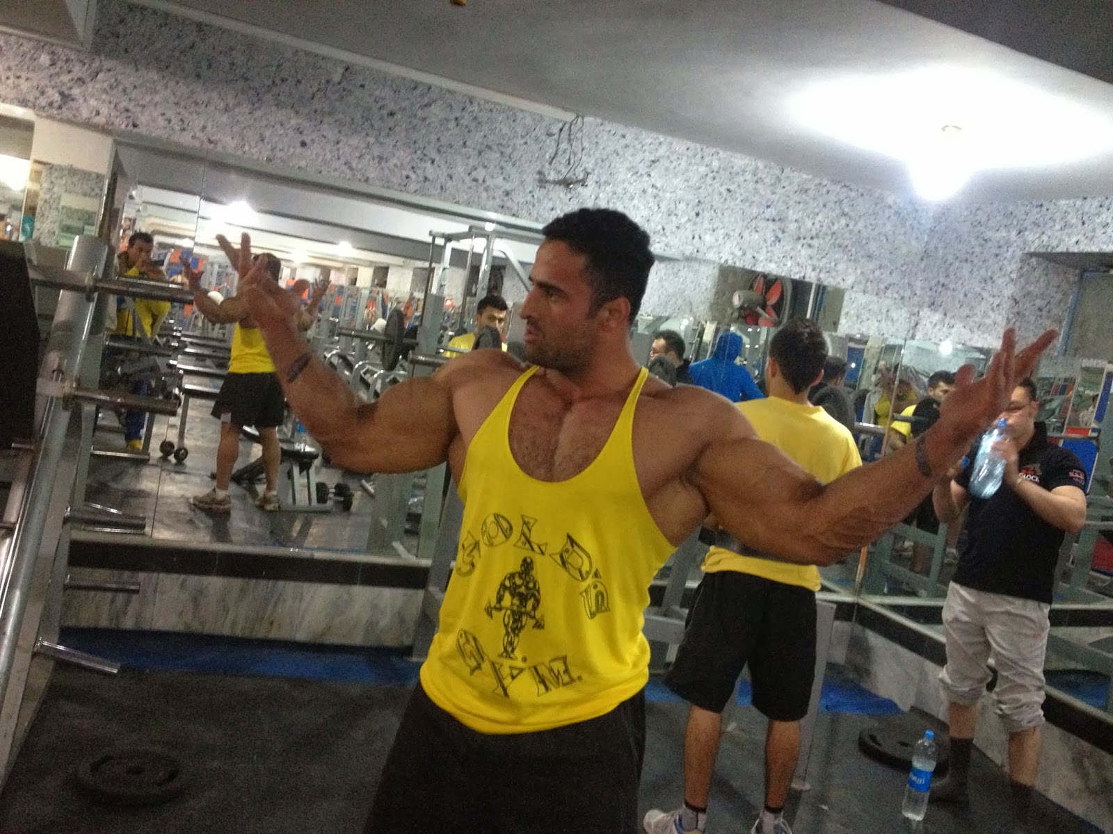 Muscle Lover: Afghan bodybuilder Shukrullah Helmandi