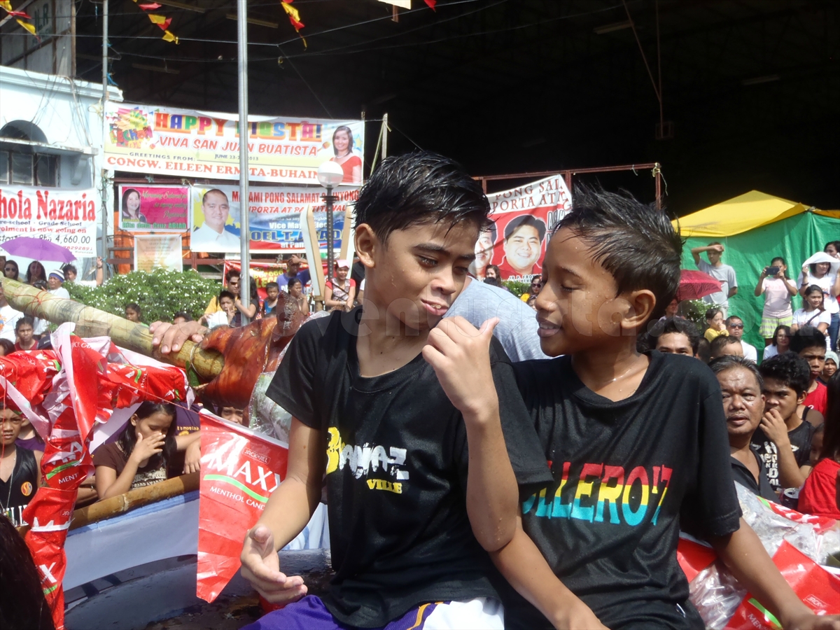 Pinoy Festivals: "Parada ng Lechon" in Balayan Batangas | Blogs, Travel ...