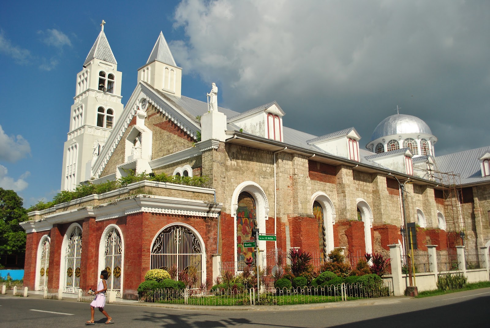 Backpacking Pilipinas: Philippine Churches