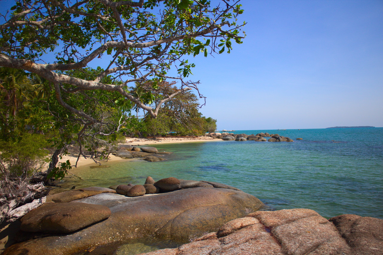 30 Best Places to Visit in Belitung - TᖇᗩᐯEᒪEᖇIEᑎ