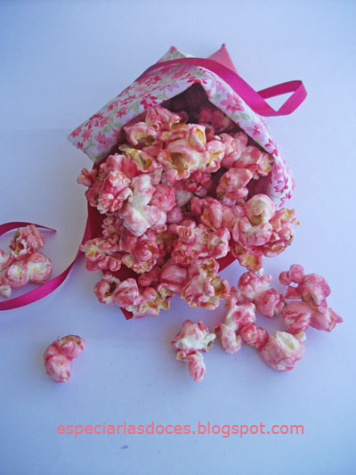 Roberta Giovaneli: Pipoca Doce Colorida