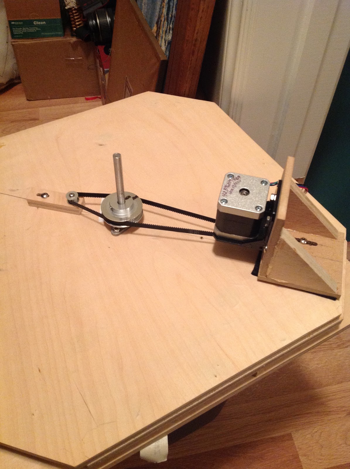 On30 in a Small Room: Turntable Pt 1 - Bridge