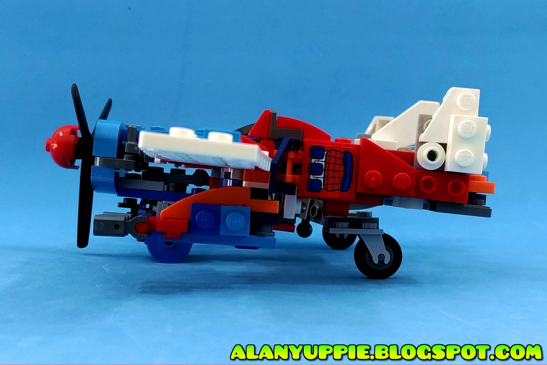 Alanyuppie's LEGO Transformers: Video Tutorial: Transformer Spiderplane ...