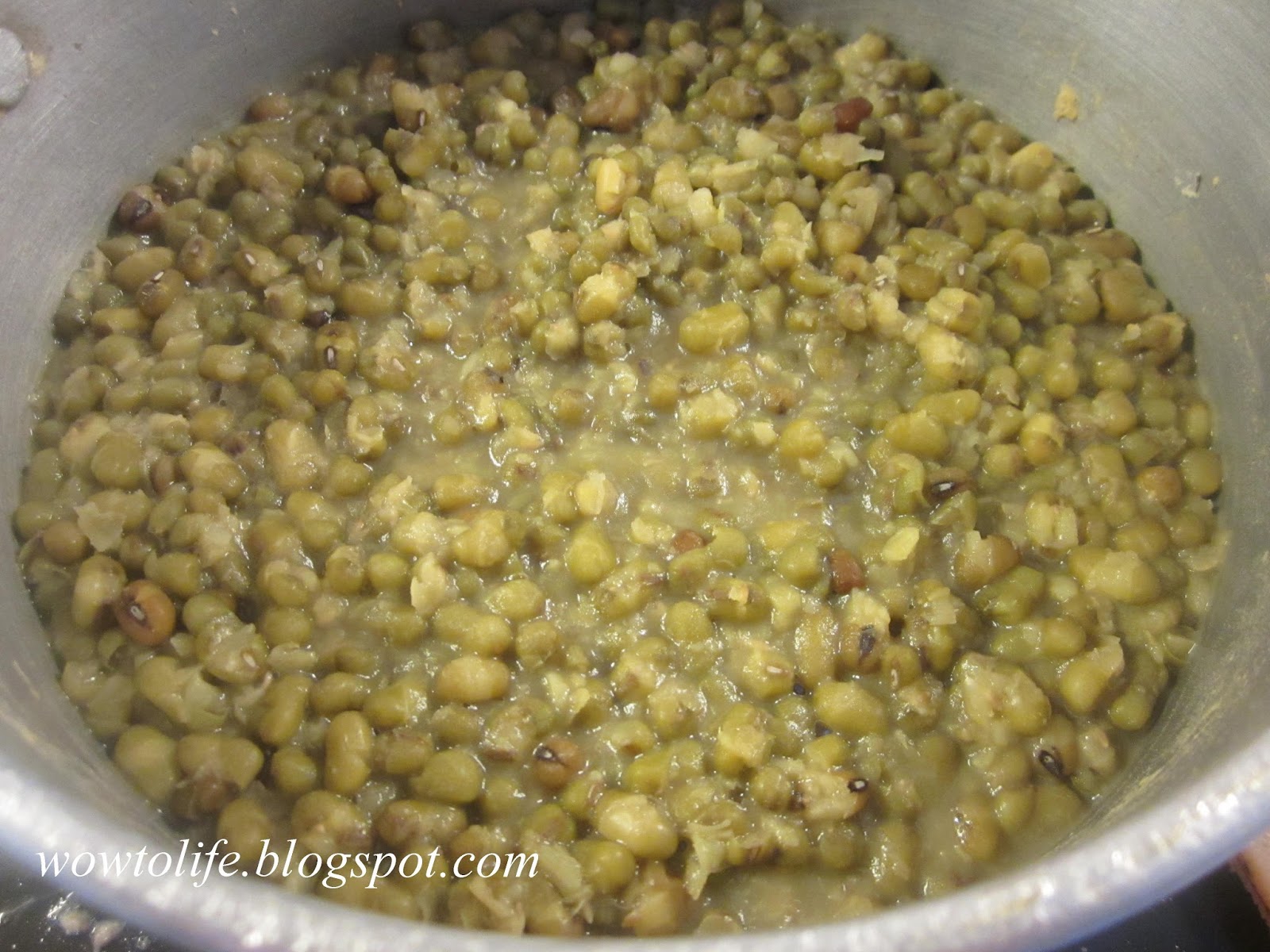 Wow to Life: Ginisang Monggo sa Gata (Sauteed Mung Beans with Coconut ...