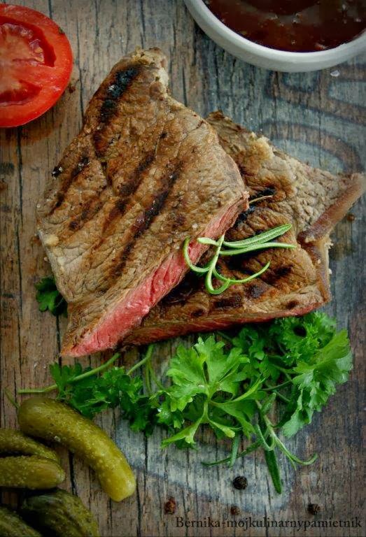 Steki z rostbefu z grilla | Bernika - mój kulinarny pamiętnik