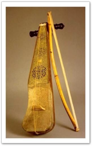 Reflections: The Extraordinary History and Development of the Violin