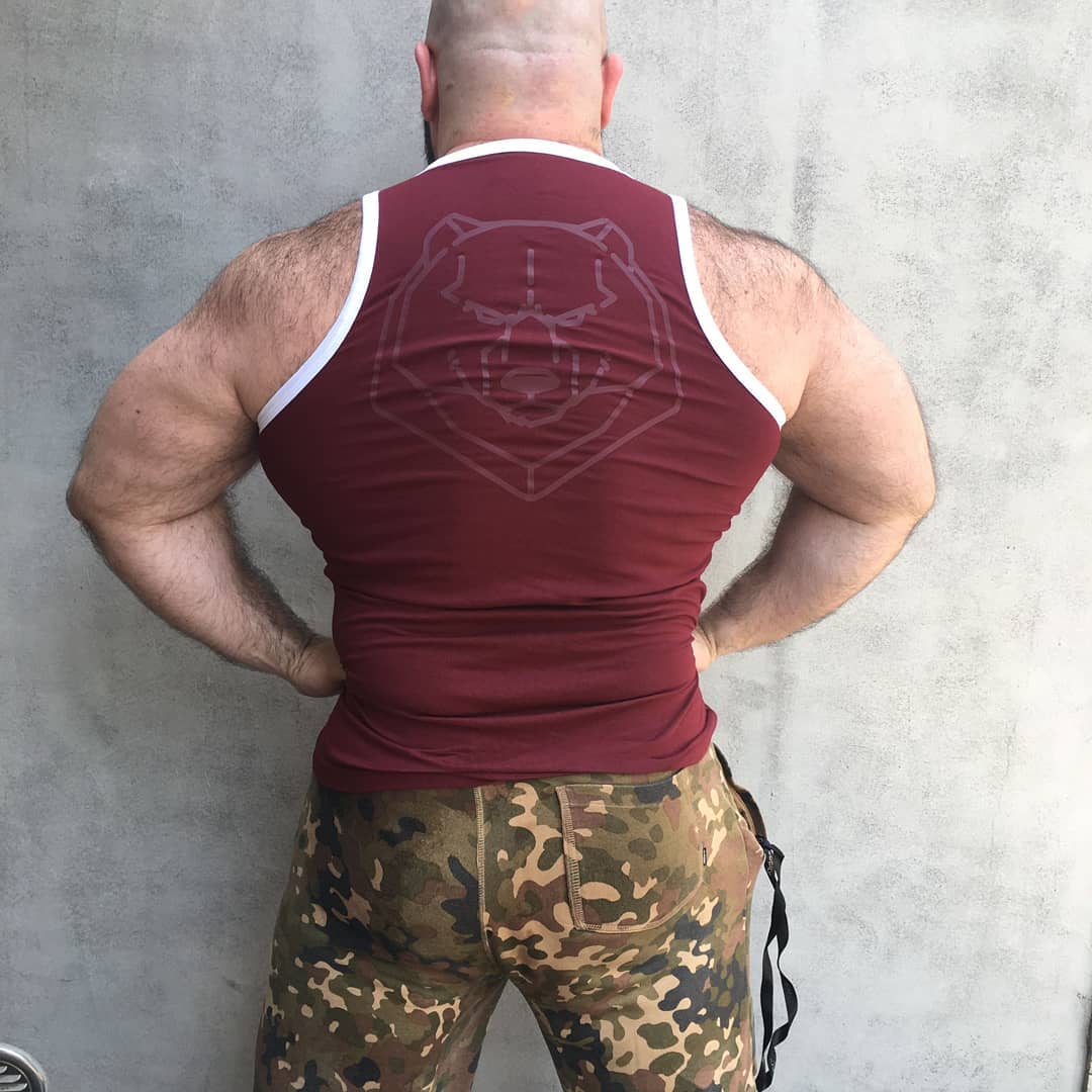 Muscle Lover: Chilean musclebear Chris Stutz