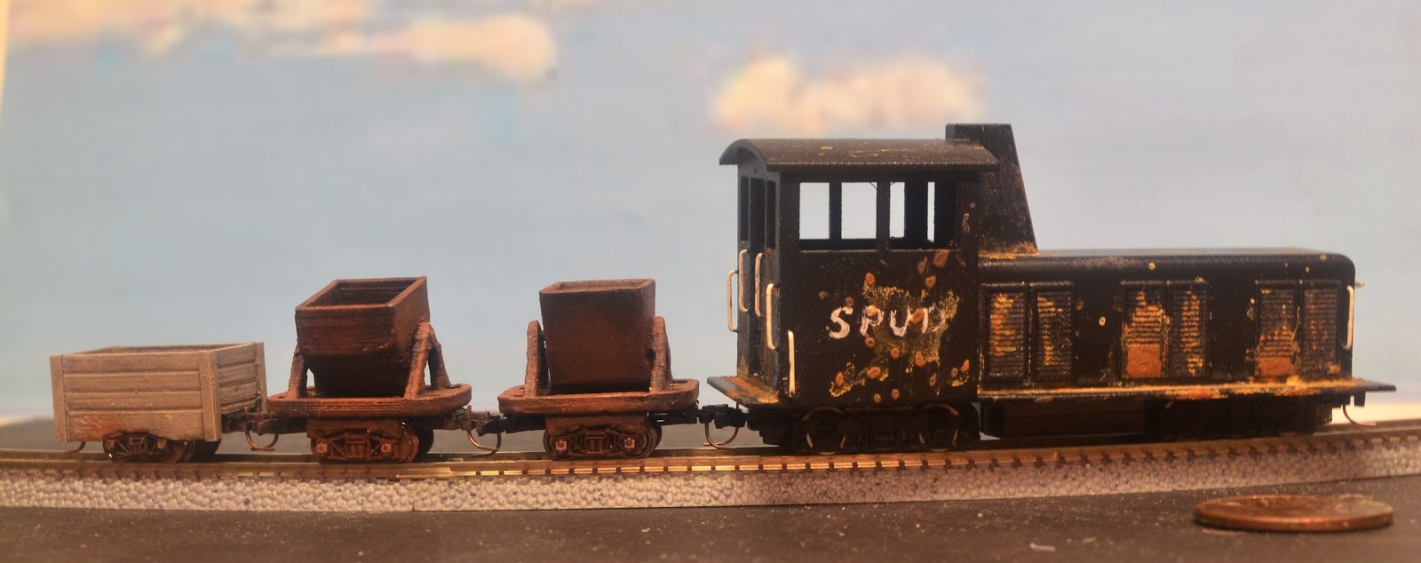 Nirvana Valley Model Railroad: HOn18 Mine Cars, HO on Z scale track