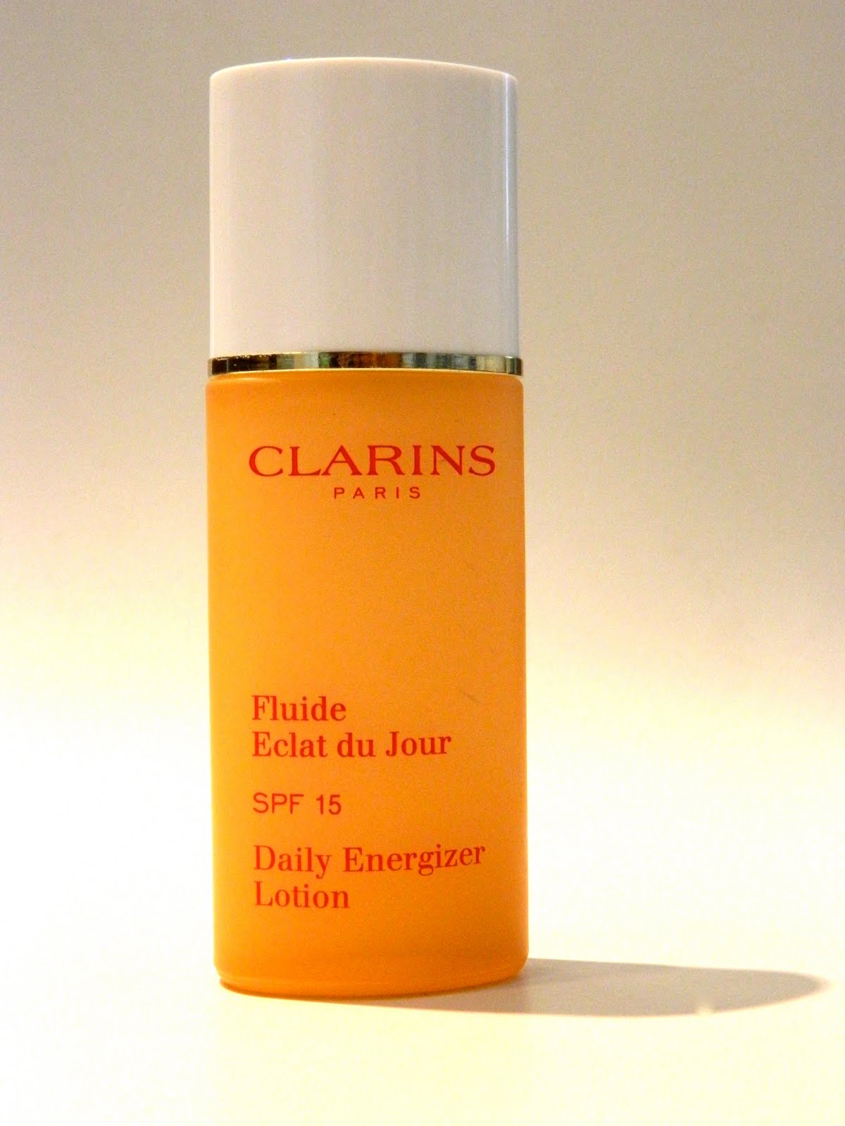 A beautyfull mind: And there goes another review: Clarins Eclat du jour.